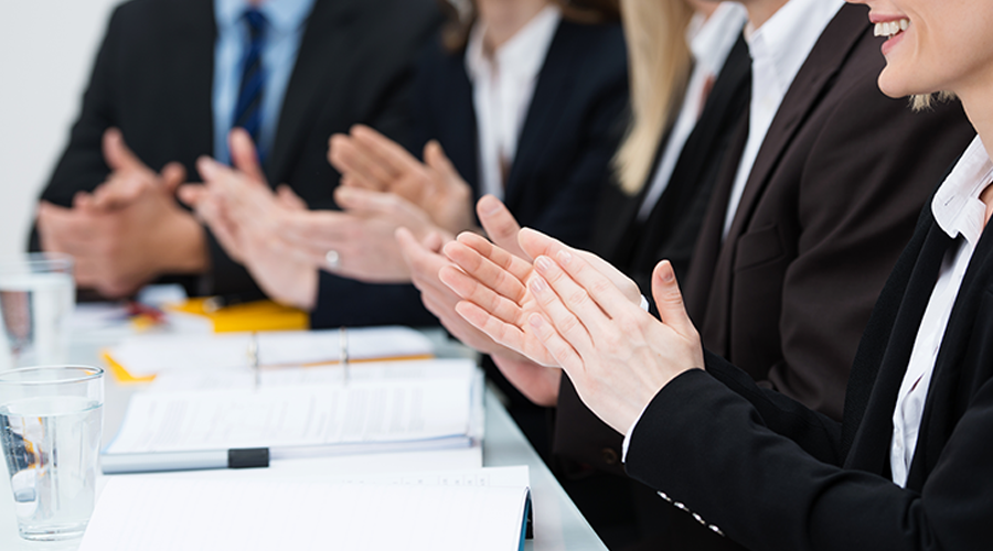 Reconocimiento a empleados: 10 formas de reconocer el trabajo de tu equipo