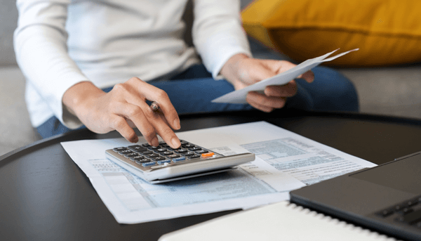 ¿Cuánto es lo máximo que puedes deducir si otorgas vales de despensa?