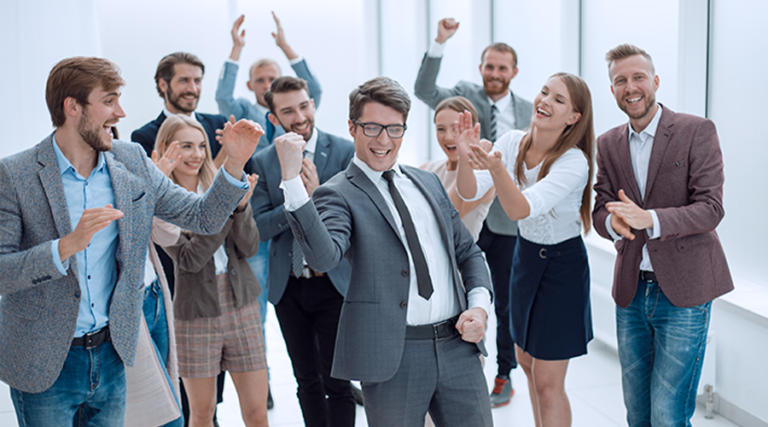 Reconocimiento a empleados: 10 formas de reconocer el trabajo de tu equipo